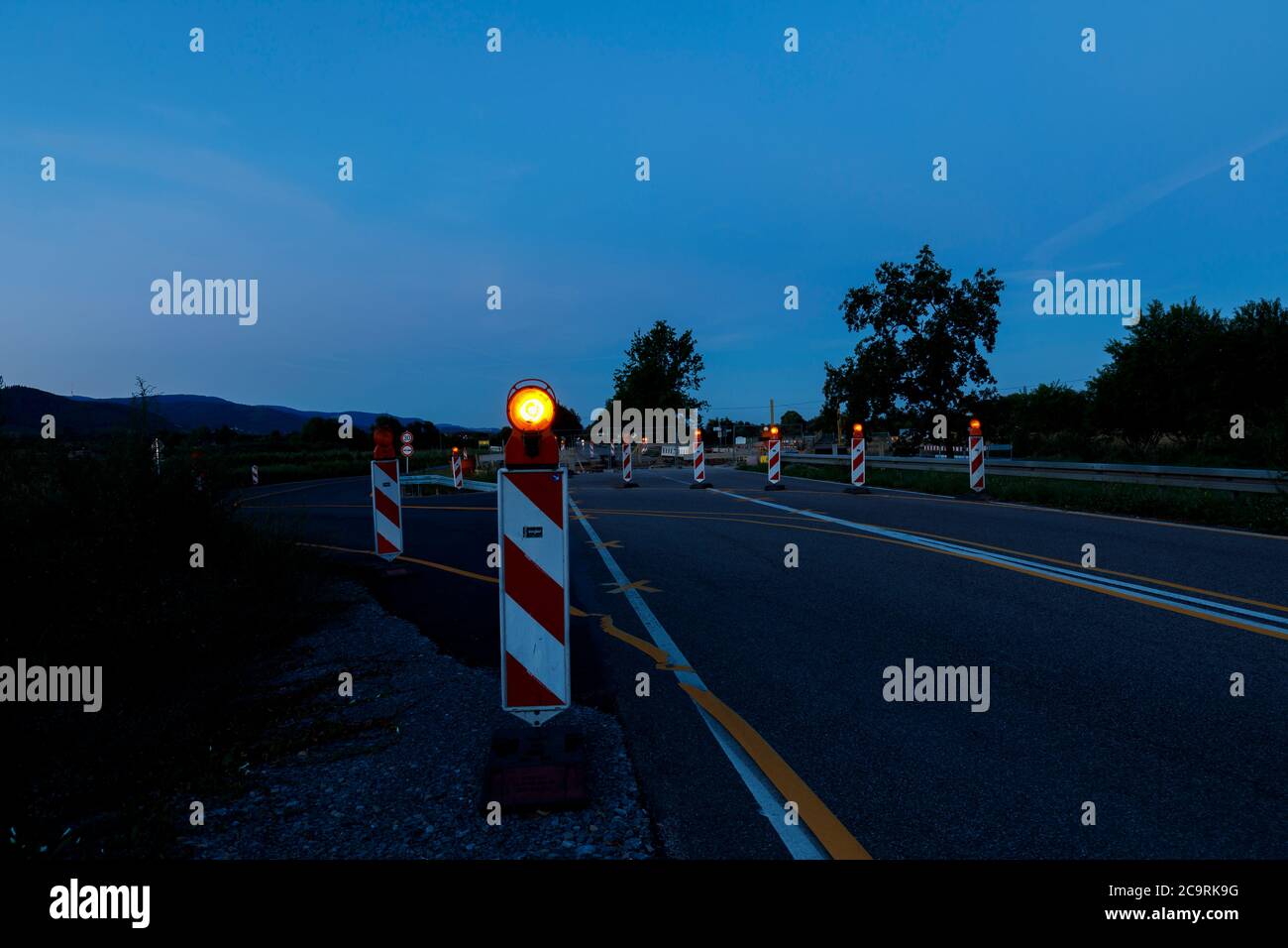 Barricade light hi-res stock photography and images - Alamy