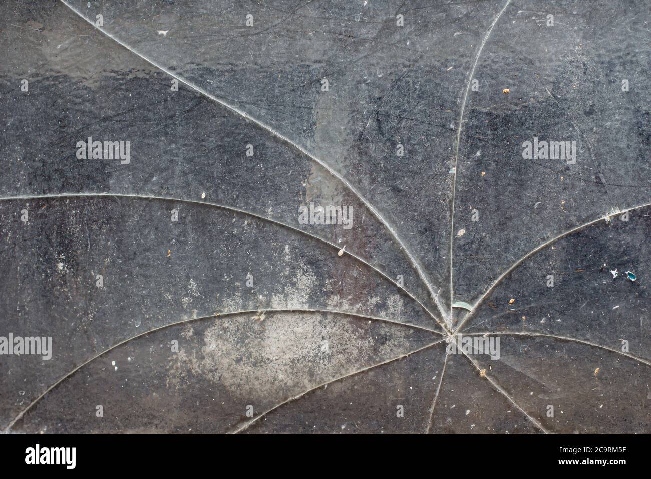 Shatter structure hi-res stock photography and images - Alamy