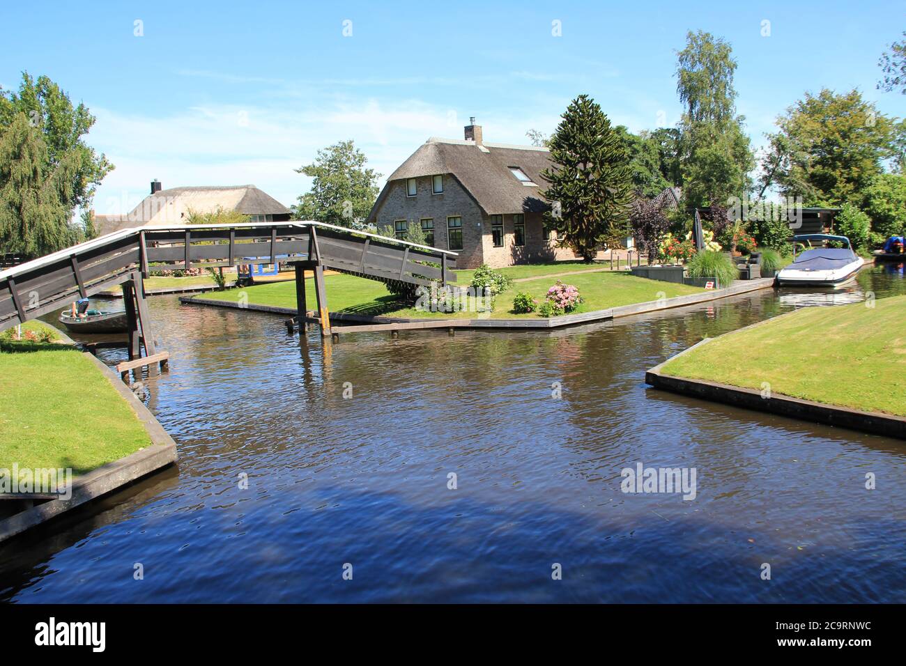 Lakes in giethoorn hi-res stock photography and images - Alamy