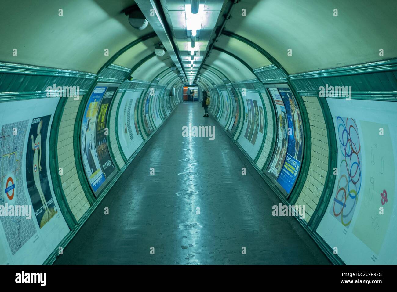London underground tube posters hi-res stock photography and images - Alamy