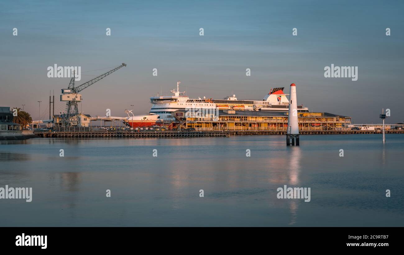 Port melbourne lighthouse hi-res stock photography and images - Alamy