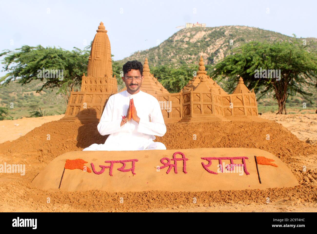 Pushkar, Rajasthan, India, Aug 2, 2020: Sand Artist Ajay Rawat makes a ...