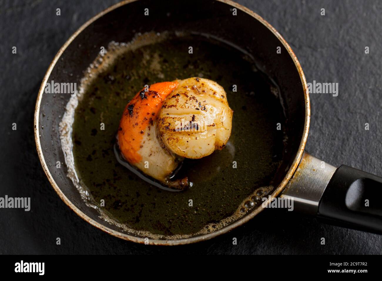 Scallop roe hi-res stock photography and images - Alamy