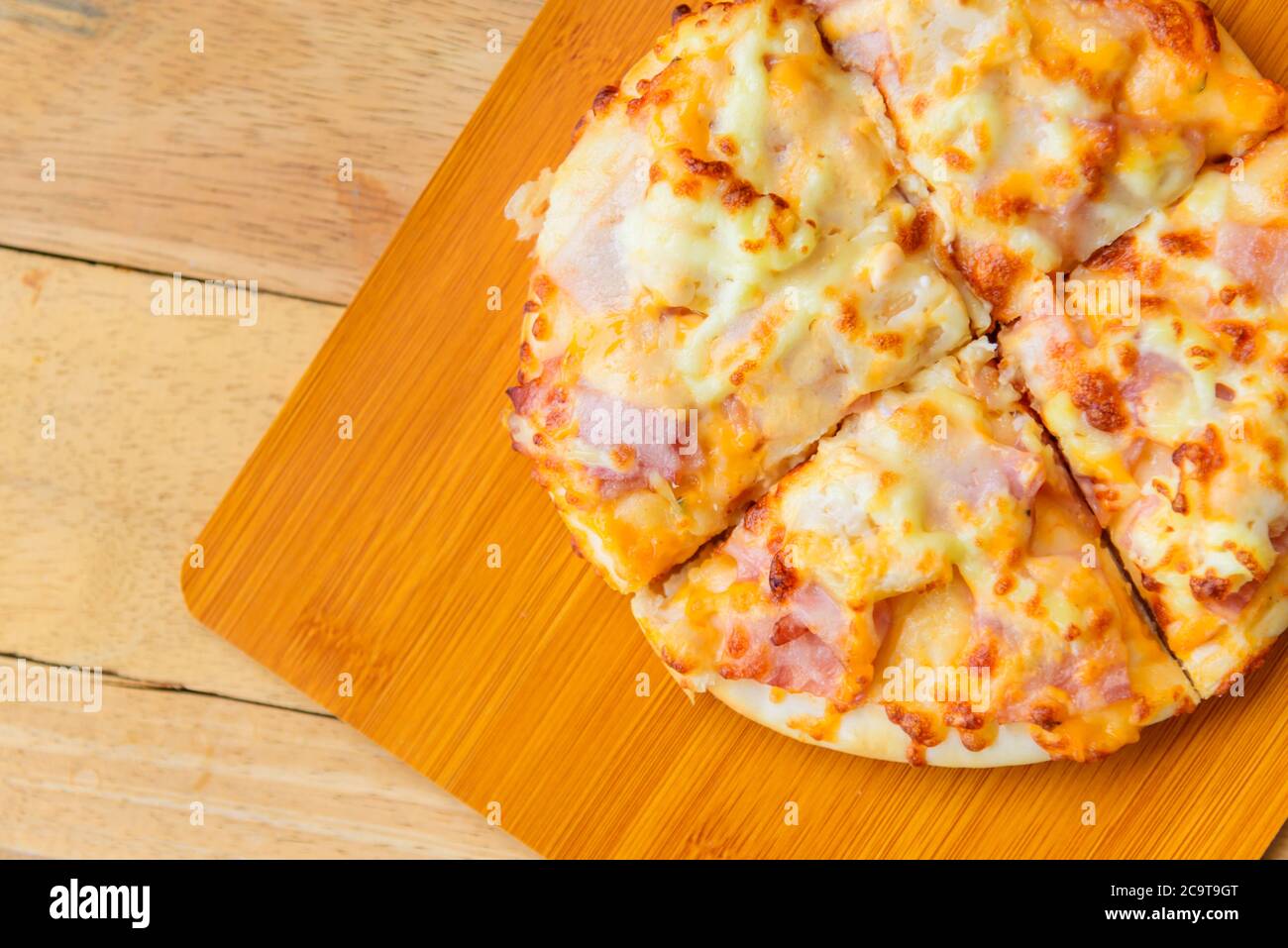 Pizza slice paper plate hi-res stock photography and images - Alamy