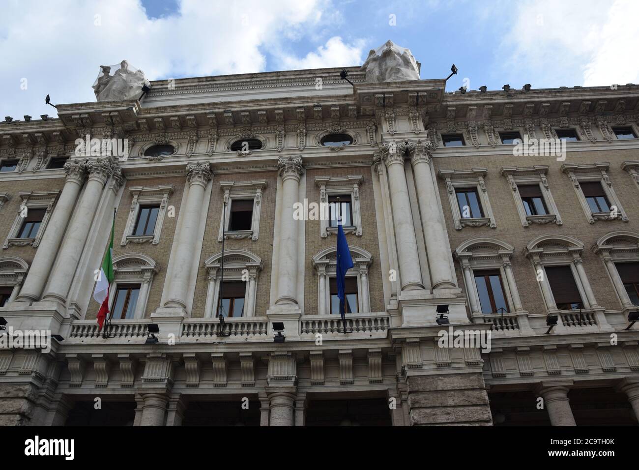 Piazza pilotta rome hi-res stock photography and images - Alamy