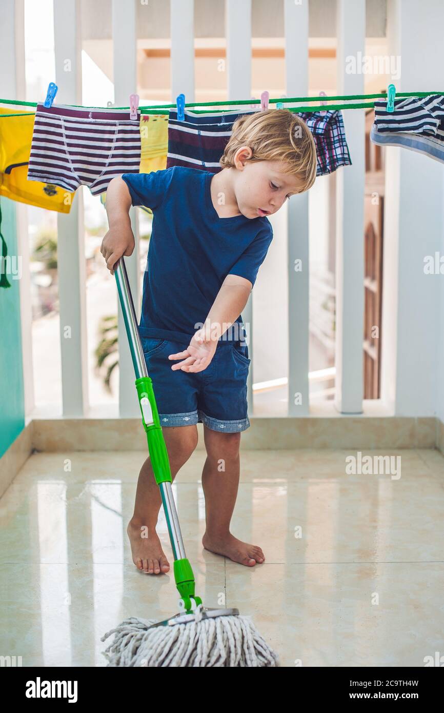 Washing baby dirty water hi-res stock photography and images - Alamy