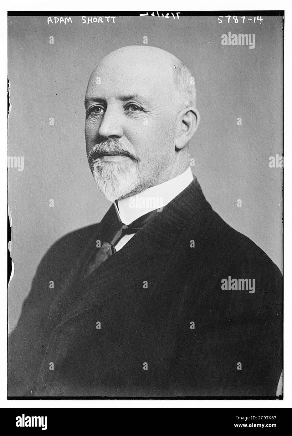 Black adam film hi-res stock photography and images - Alamy