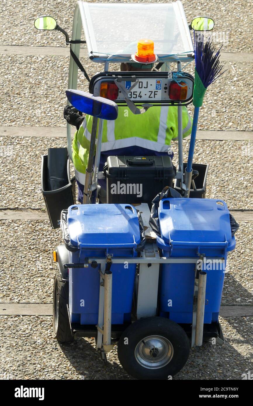 Service nettoyage hi-res stock photography and images - Alamy