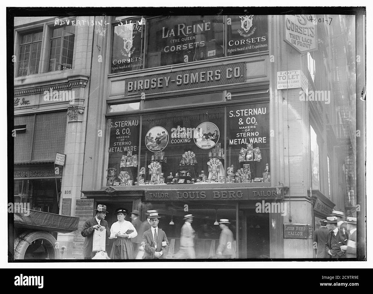 Old path sign Cut Out Stock Images & Pictures - Alamy