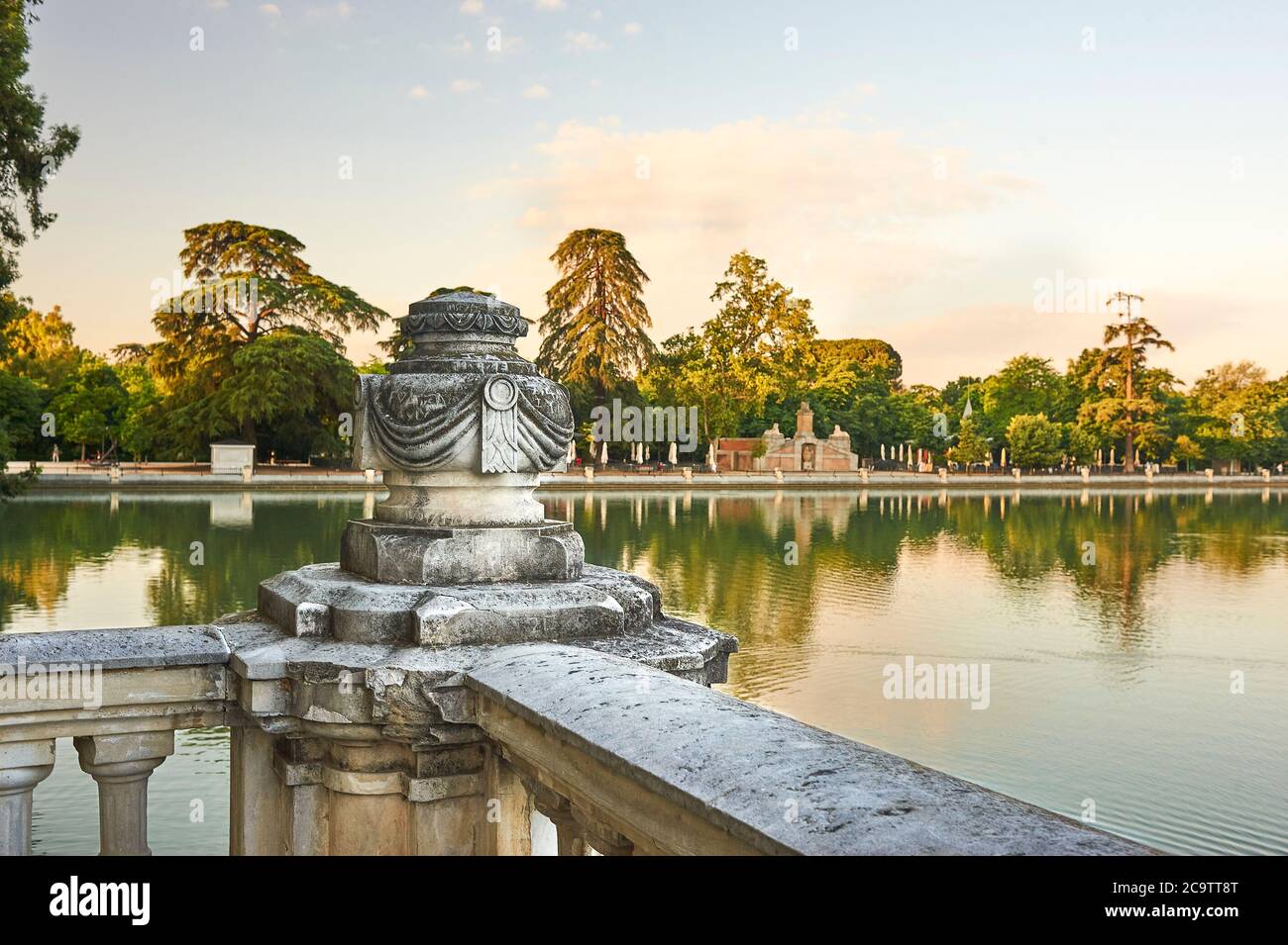 El Retiro Park Pond in Madrid, Spain Stock Photo - Alamy