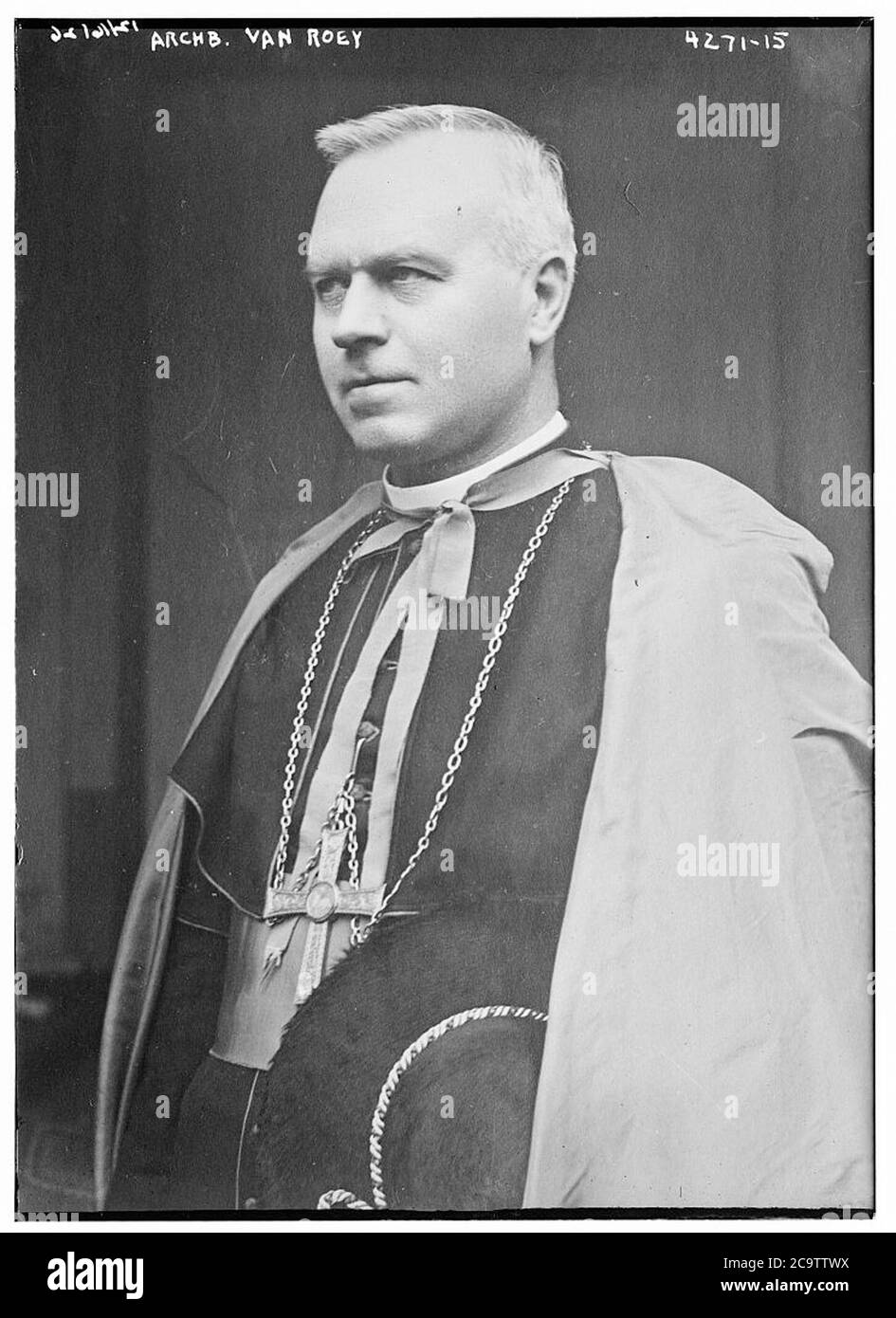 Retro brown van hi-res stock photography and images - Alamy