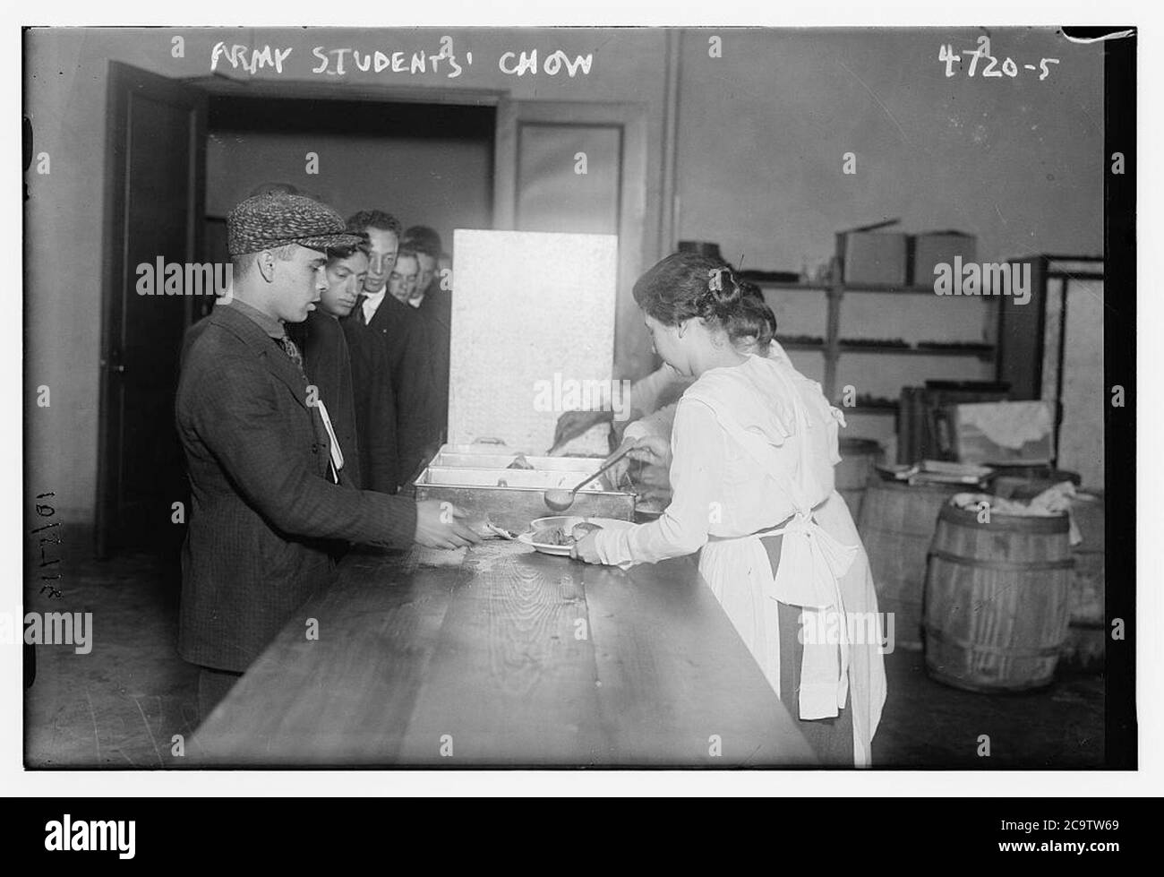 Army chow hi-res stock photography and images - Alamy