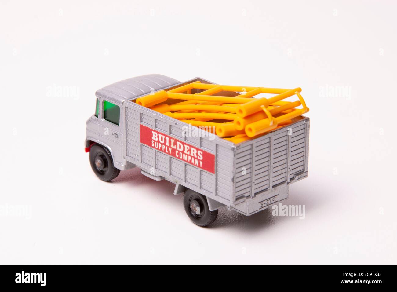 Scaffolding lorry hi-res stock photography and images - Alamy