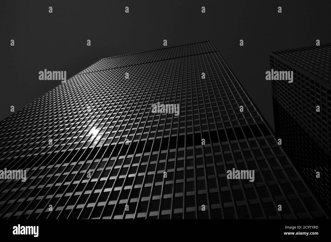 Vertical view of a skyscraper in Toronto Stock Photo - Alamy