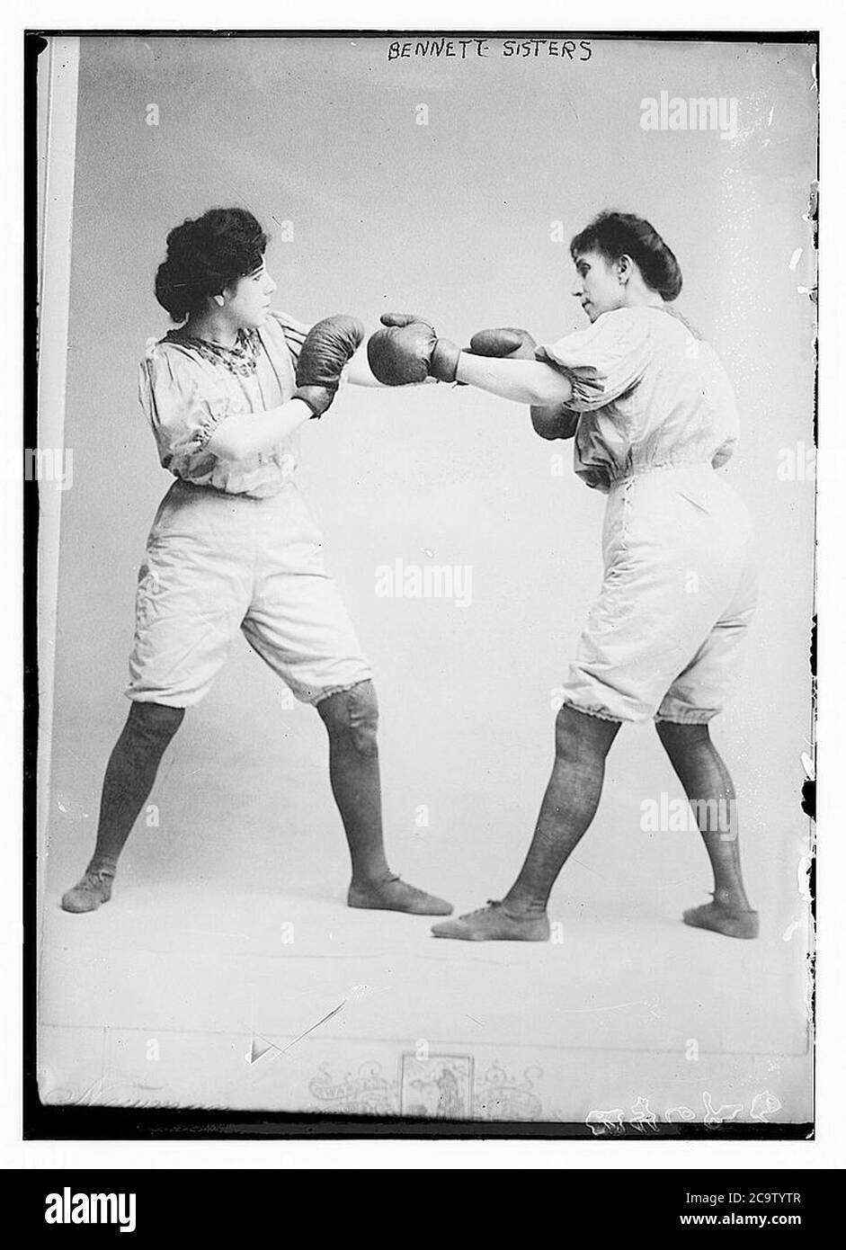 Bennett sisters boxing hi-res stock photography and images - Alamy