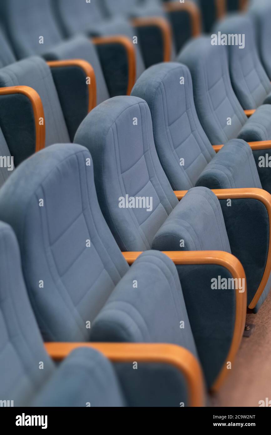 Lecture hall grey chairs hi-res stock photography and images - Alamy