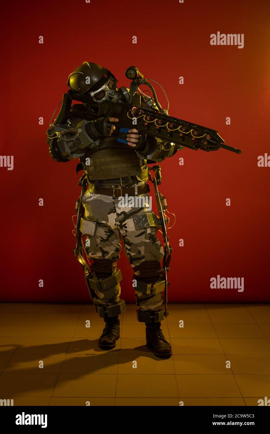 Gauss rifle hi-res stock photography and images - Alamy