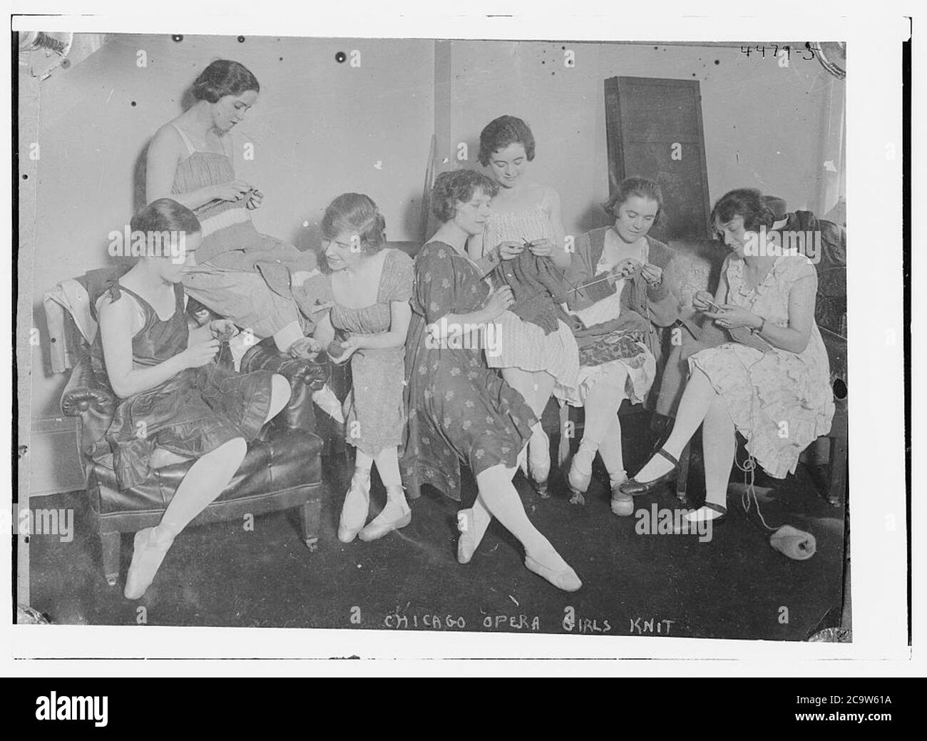 Opera girls hi-res stock photography and images - Alamy