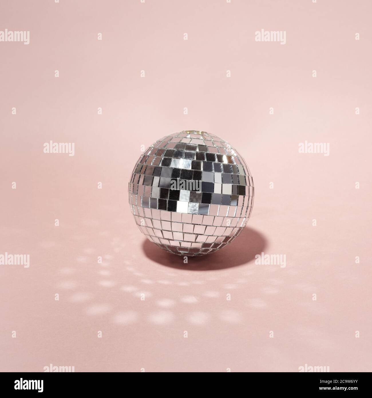 Pink disco ball hi-res stock photography and images - Alamy