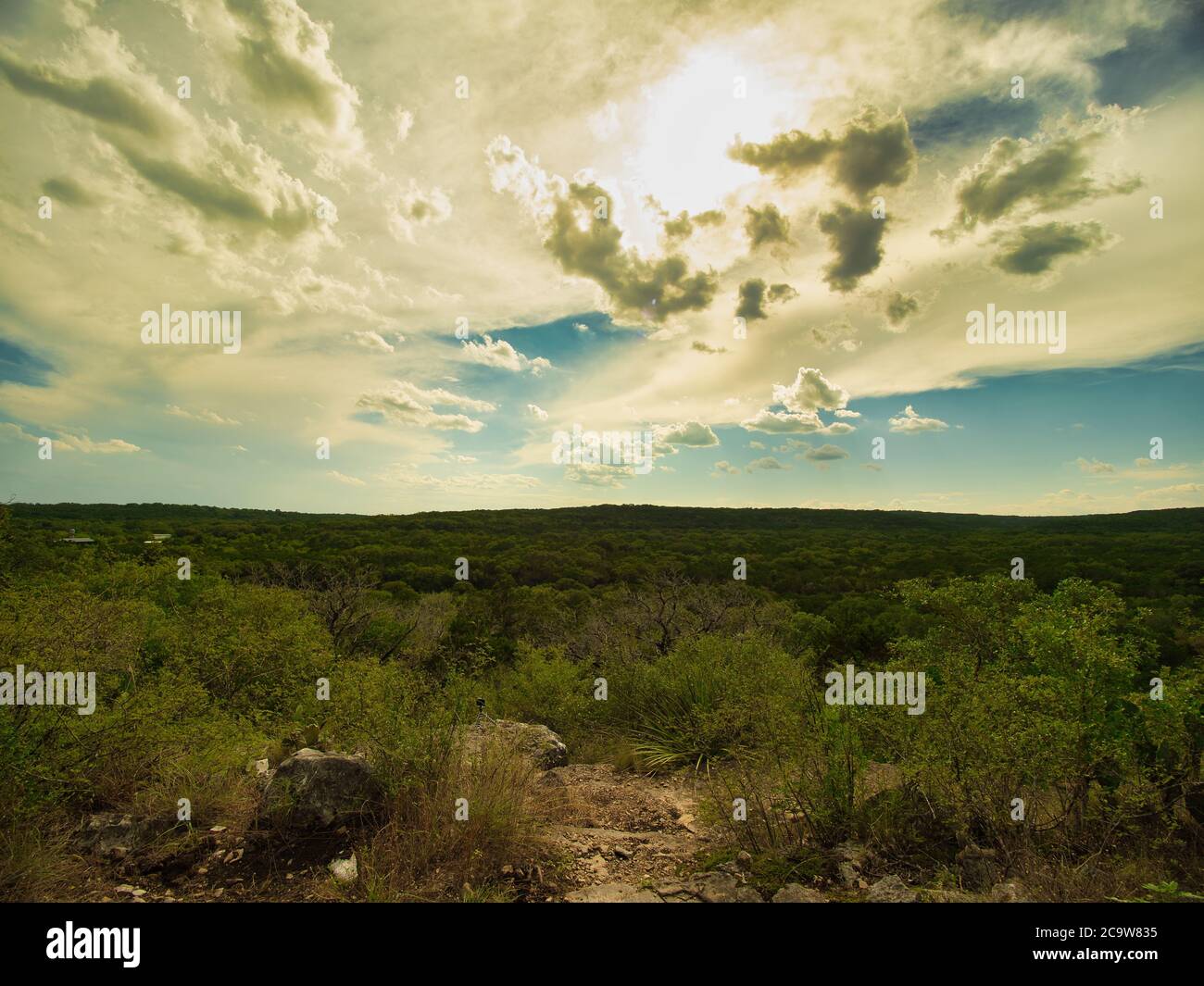 Sunset field overlook hi-res stock photography and images - Alamy