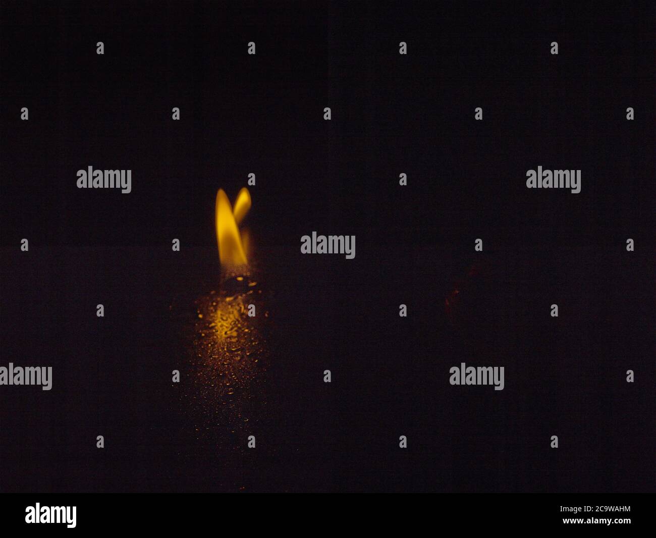 Fire, flames against a black background with reflection Stock Photo - Alamy