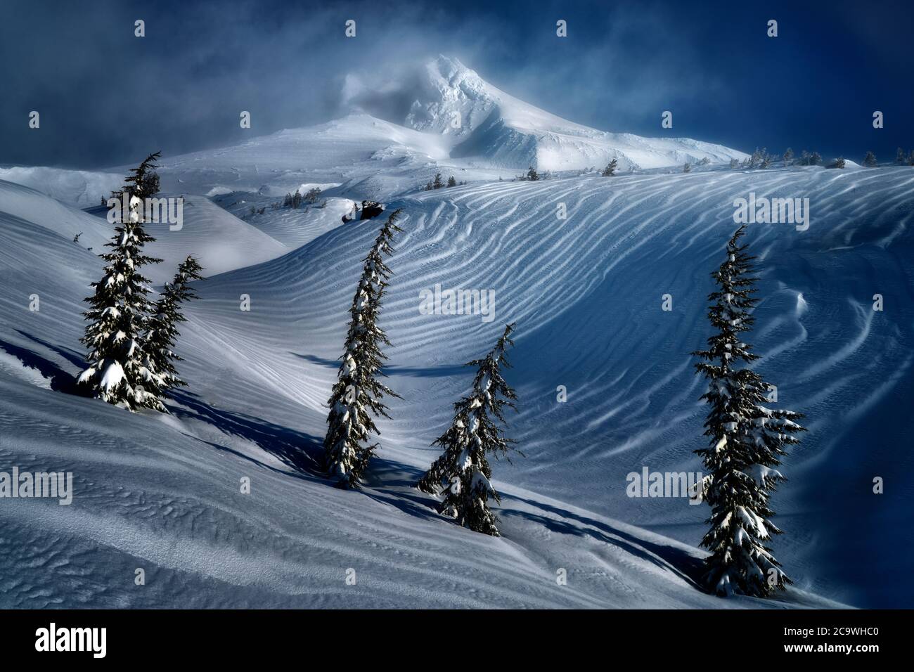 Mt hood, oregon winter hi-res stock photography and images - Alamy