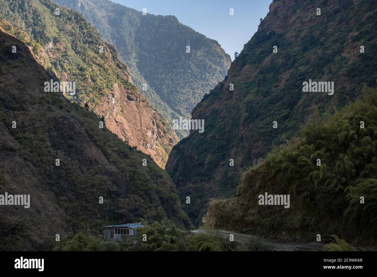 Gorge valley hi-res stock photography and images - Alamy