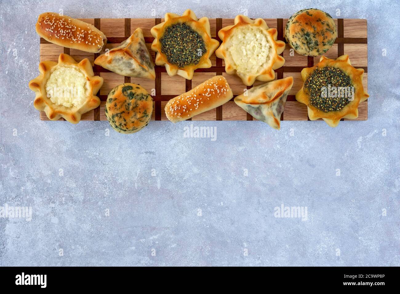 Middle eastern arabic samosa hi-res stock photography and images - Alamy