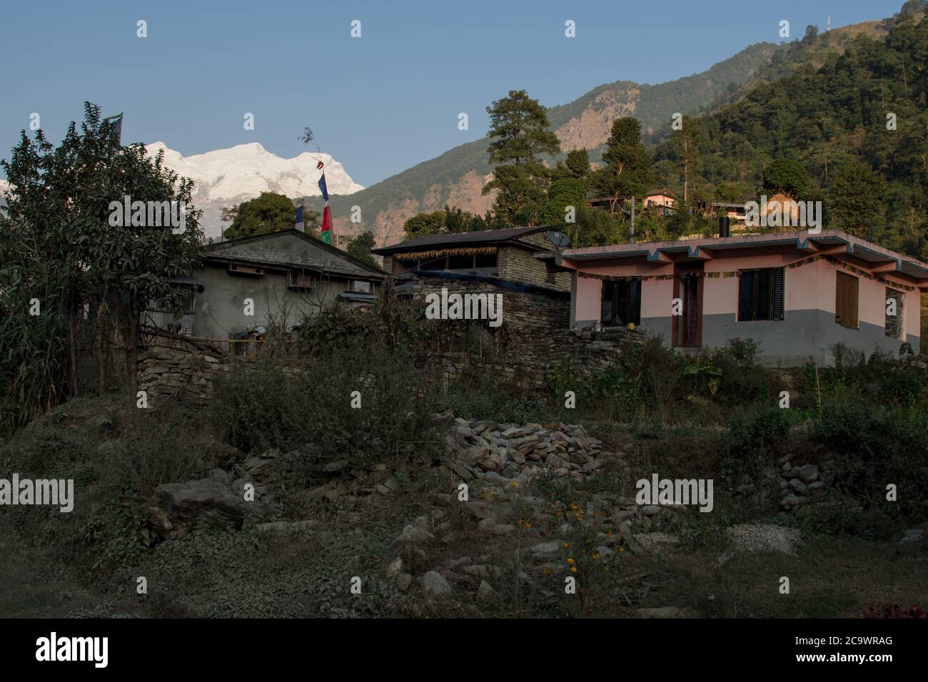 Rural houses in nepal hi-res stock photography and images - Alamy
