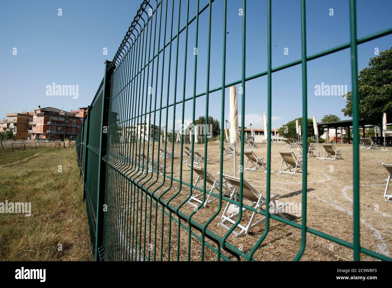 Una delle spiagge urbane ( Torre Maura)organizzate ed allestite dal ...