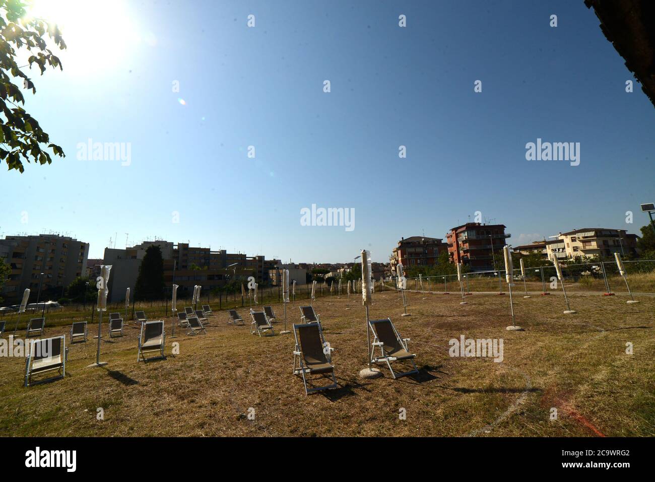 Una delle spiagge urbane ( Torre Maura)organizzate ed allestite dal ...