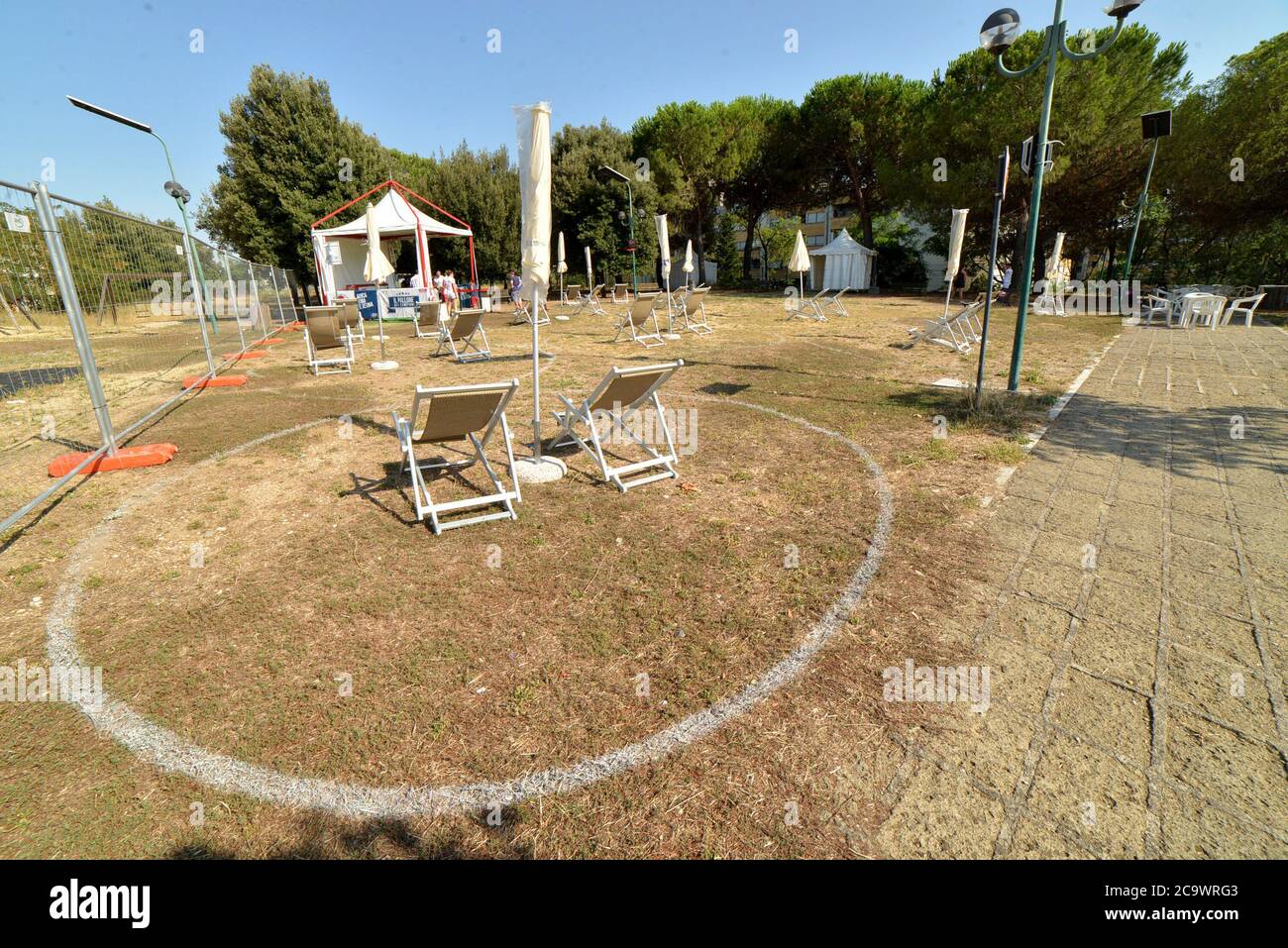 Una delle spiagge urbane ( Torre Maura)organizzate ed allestite dal ...