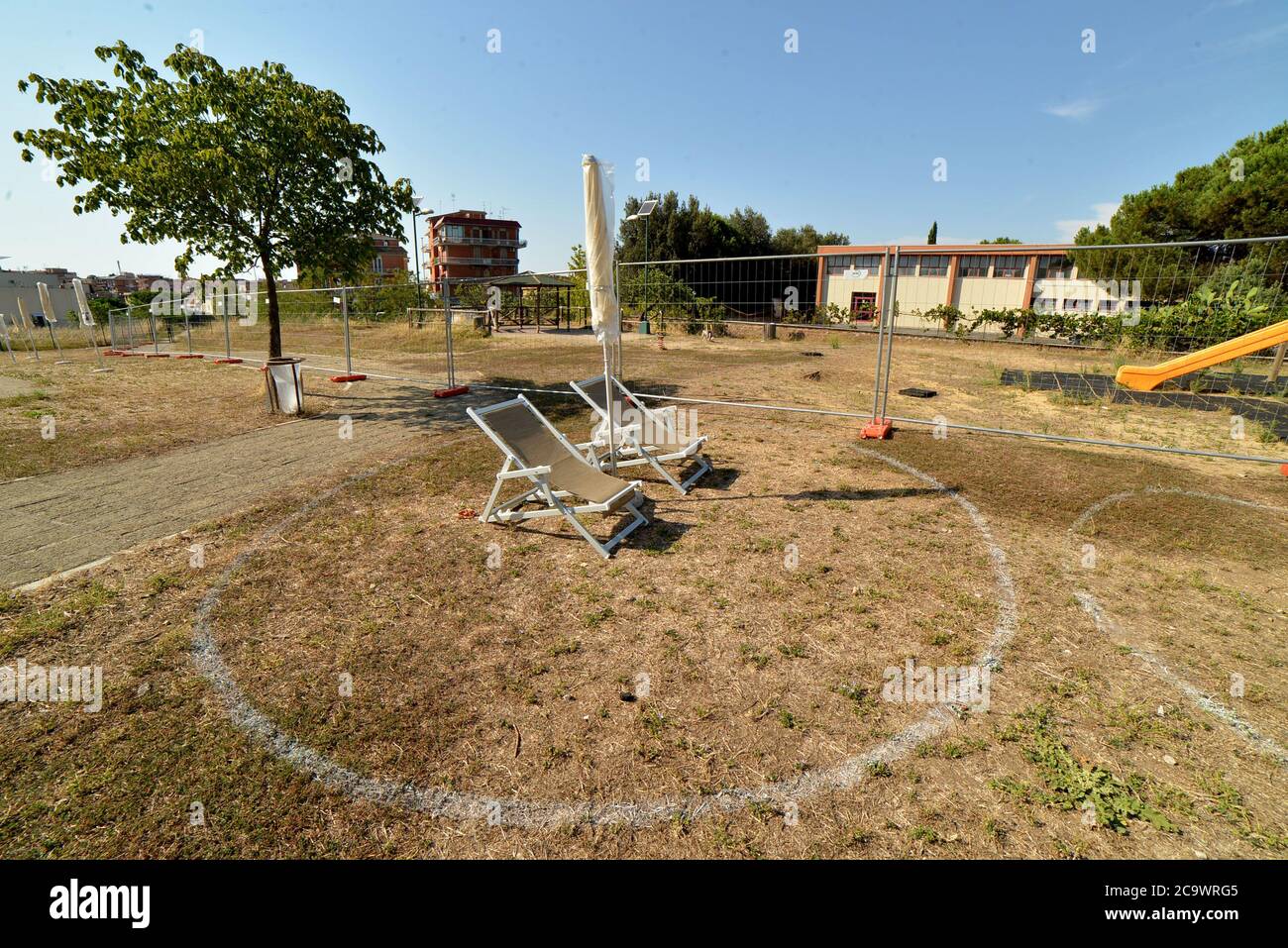 Una delle spiagge urbane ( Torre Maura)organizzate ed allestite dal ...