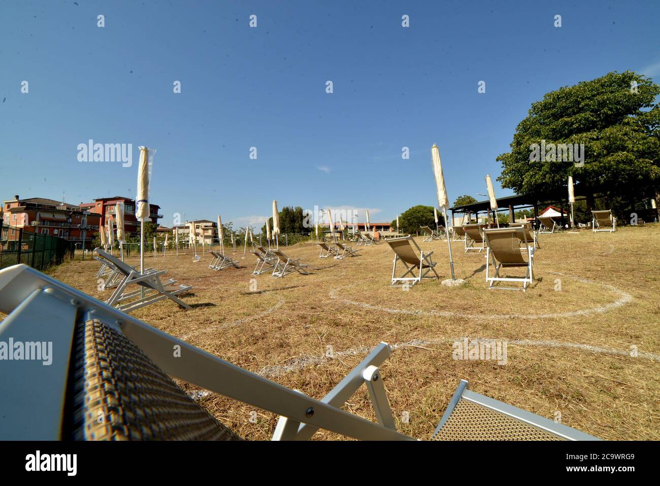 Una delle spiagge urbane ( Torre Maura)organizzate ed allestite dal ...
