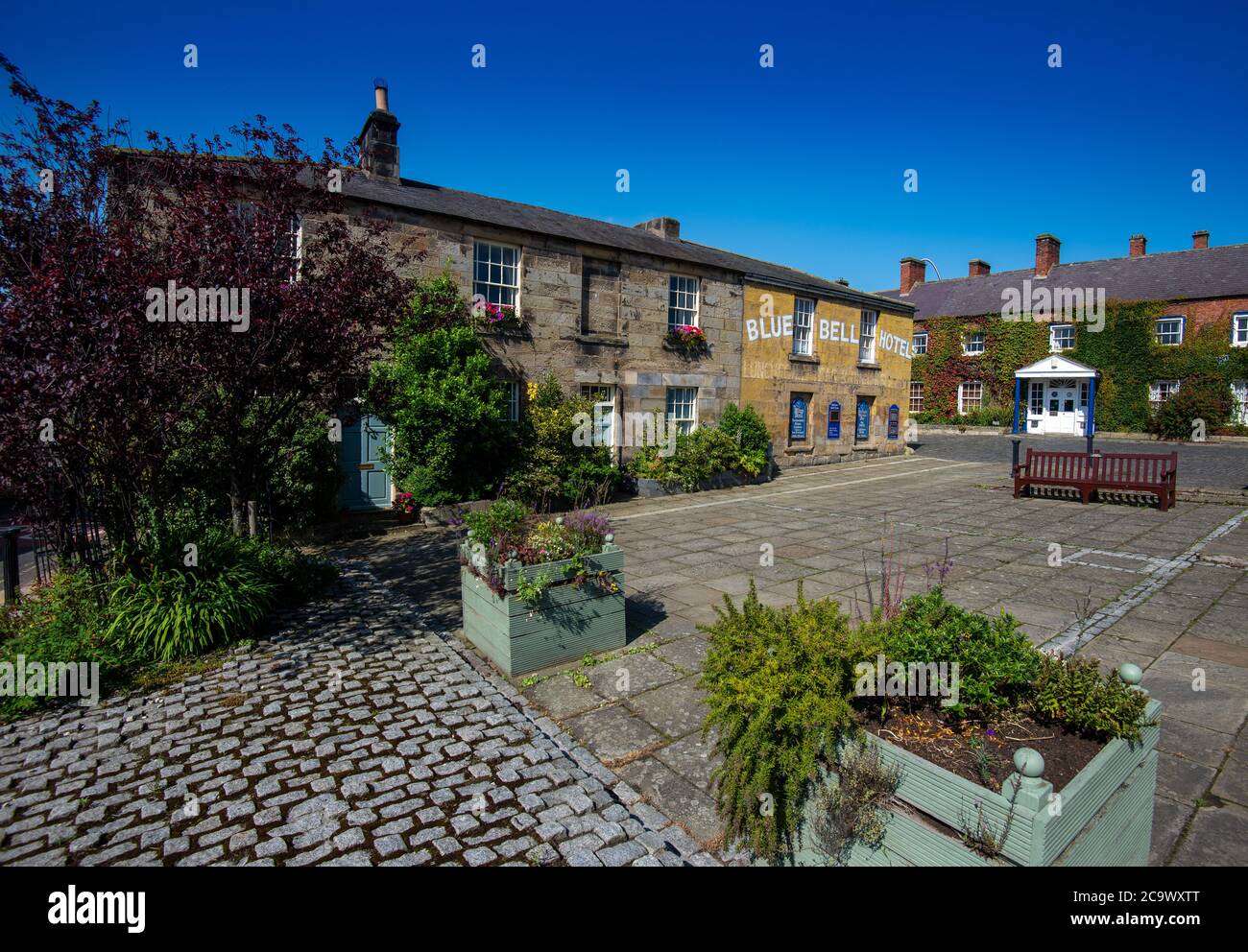 Blue Bell Inn High Resolution Stock Photography and Images - Alamy