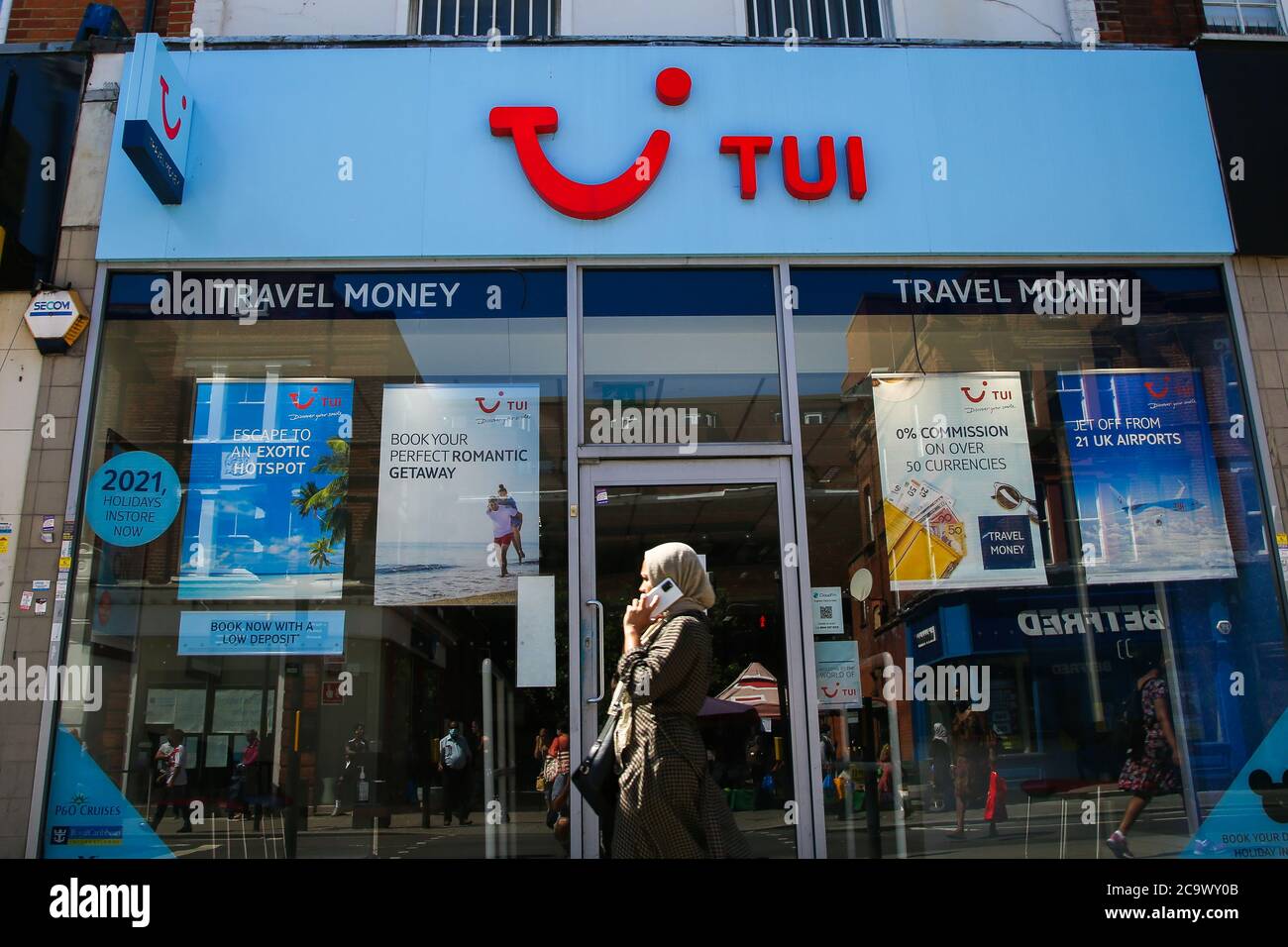 Tui staff uk hi-res stock photography and images - Alamy