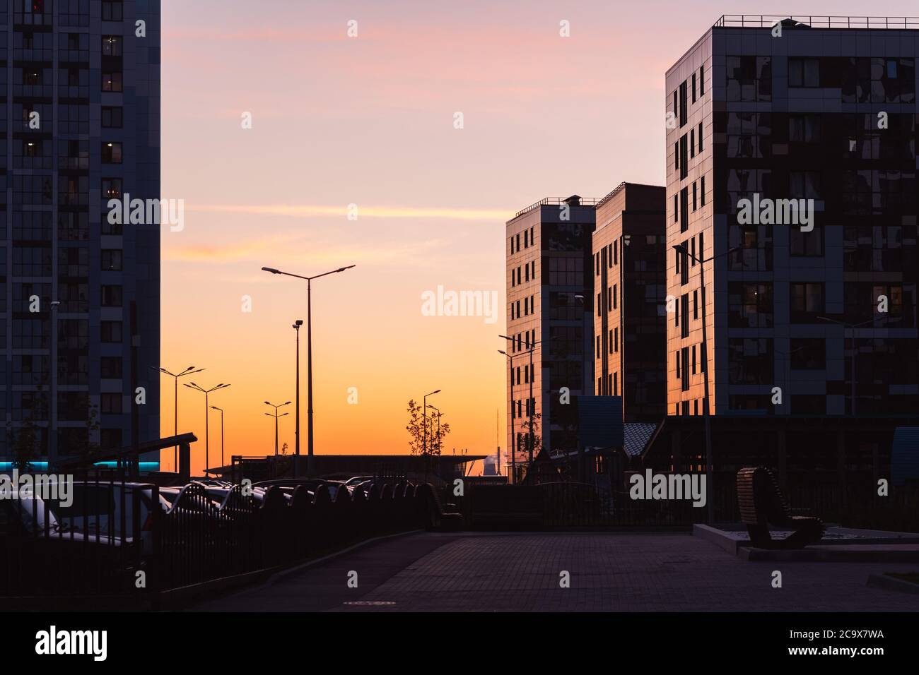 Multi storey apartment blocks hi-res stock photography and images - Alamy