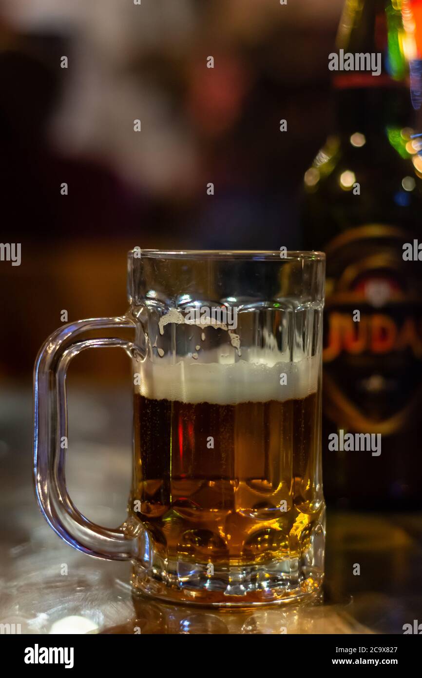 Chop bar hi-res stock photography and images - Alamy