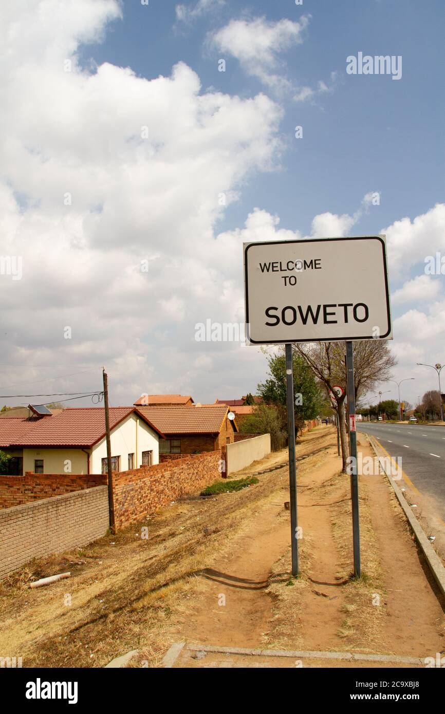 Road sign board south africa hi-res stock photography and images - Alamy