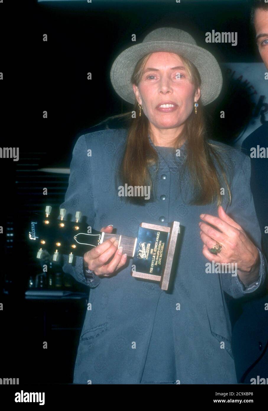 Beverly Hills, California, USA 27th February 1996 Singer/musician Joni ...