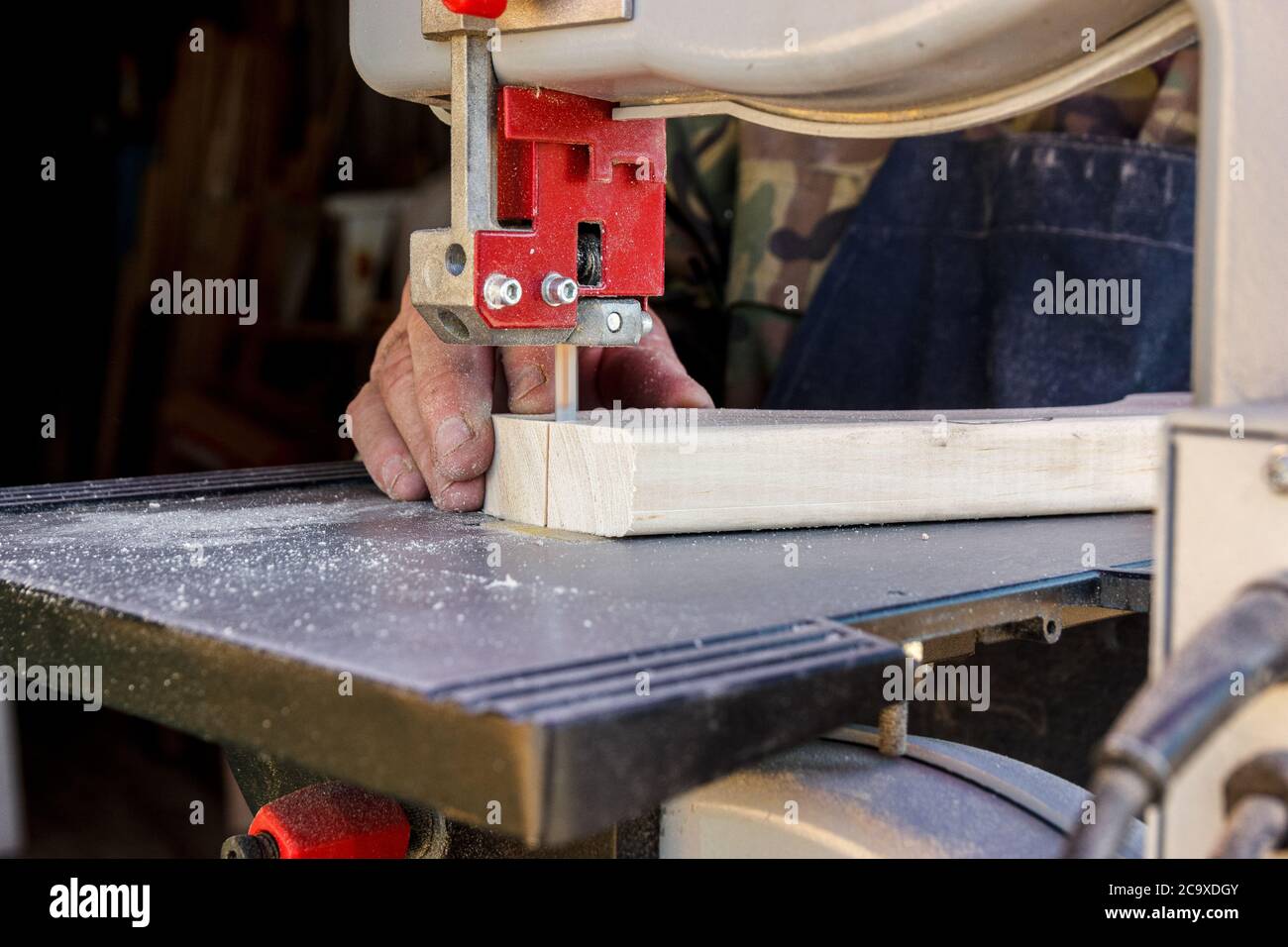 Using band saw hi-res stock photography and images - Alamy