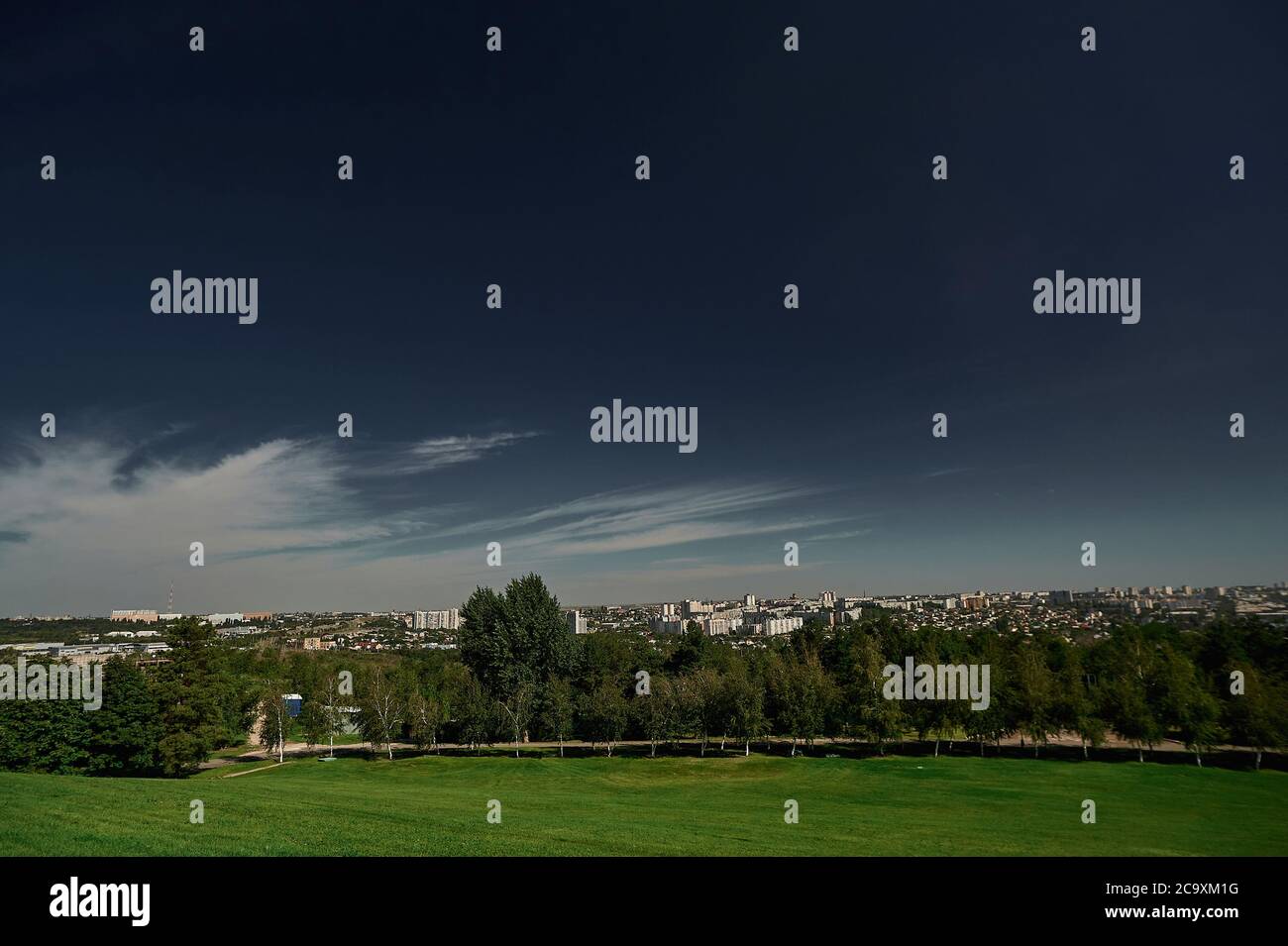 Sign in front green field hi-res stock photography and images - Alamy