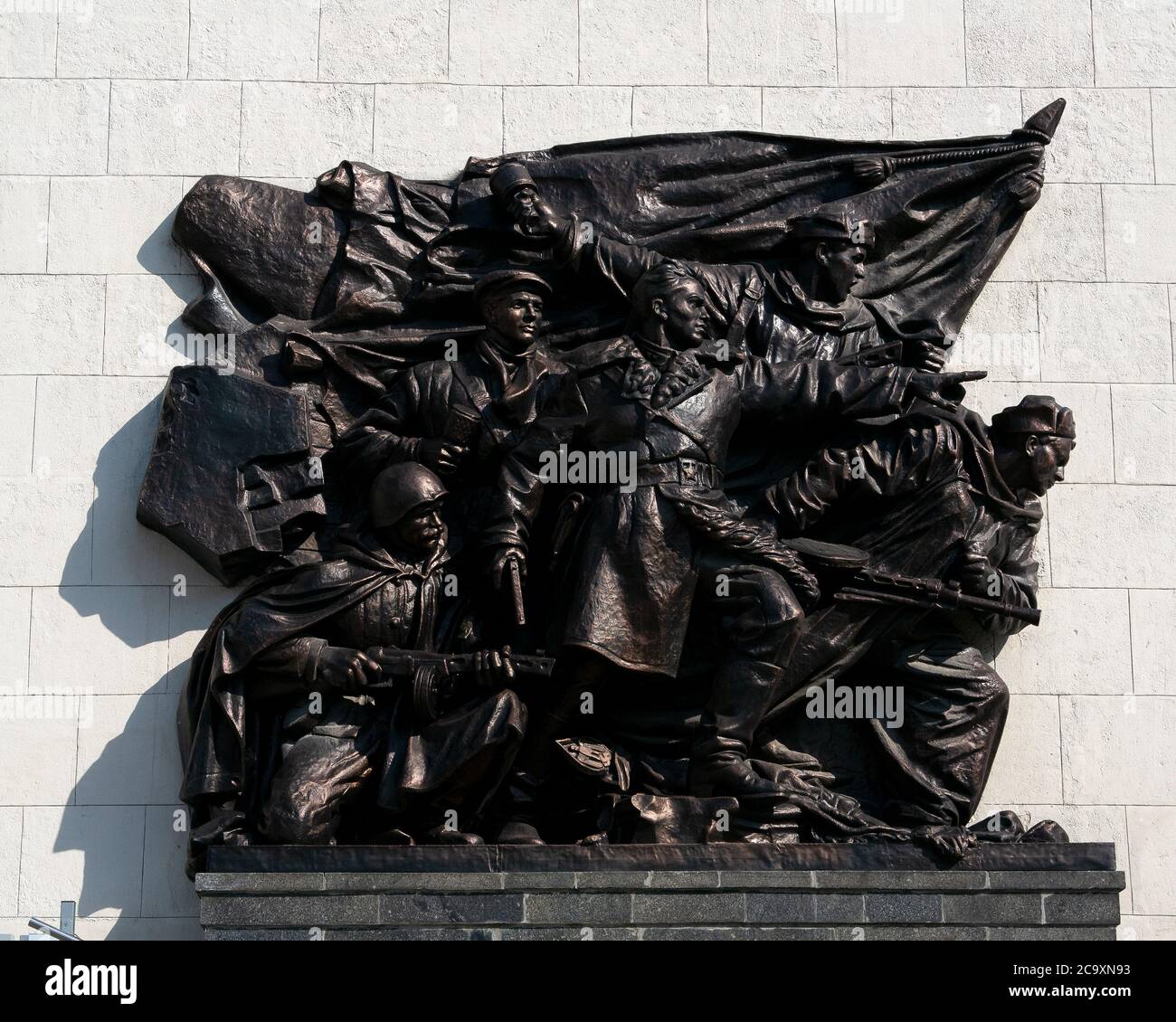 Russia, Volgograd. monument to soldiers of World War II with weapons ...