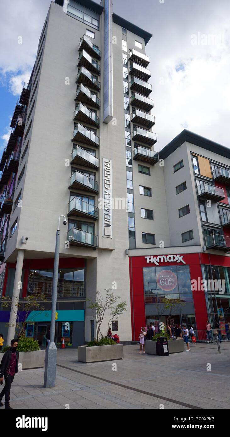 Road wembley london borough brent hi-res stock photography and images ...