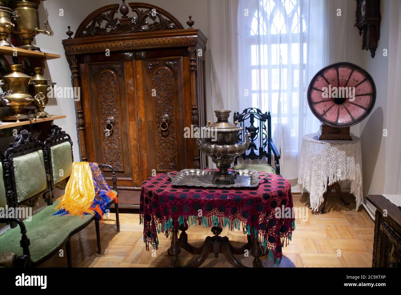 19th century house interior farmhouse hi-res stock photography and ...