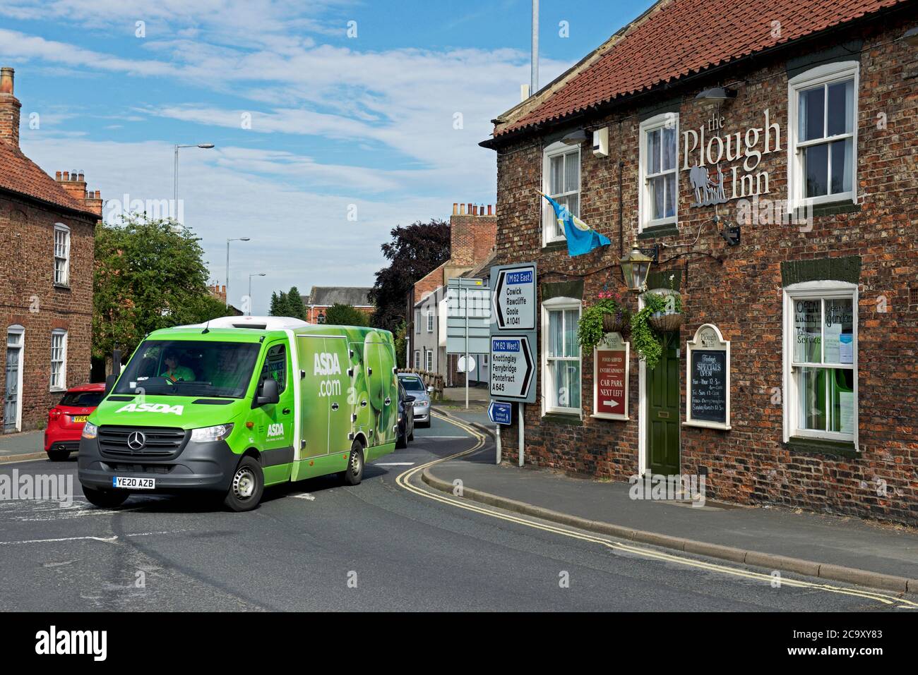 Asda delivery van hi-res stock photography and images - Alamy