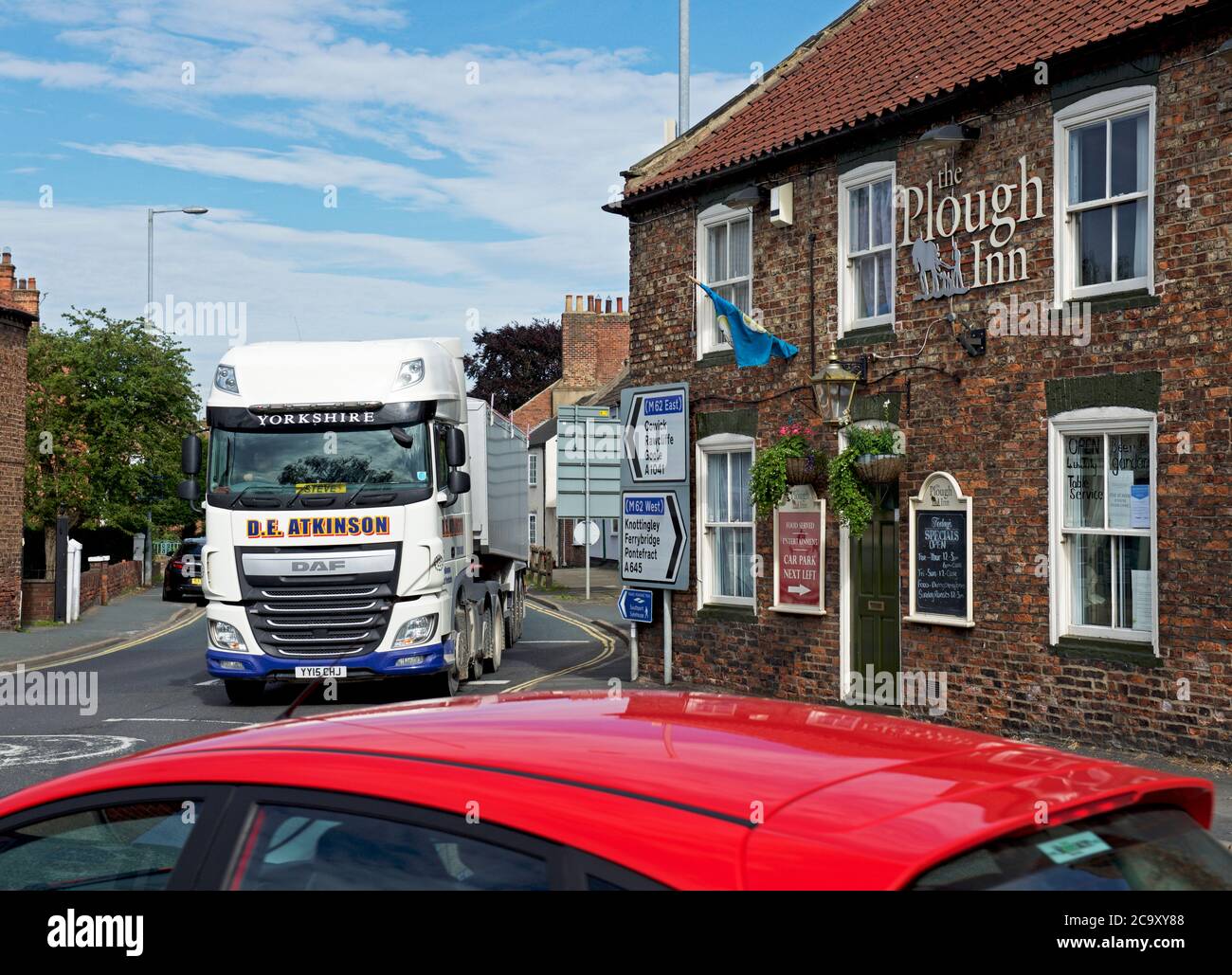 Traffic at mini roundabout in Snaith, East Yorkshire, England UK Stock ...