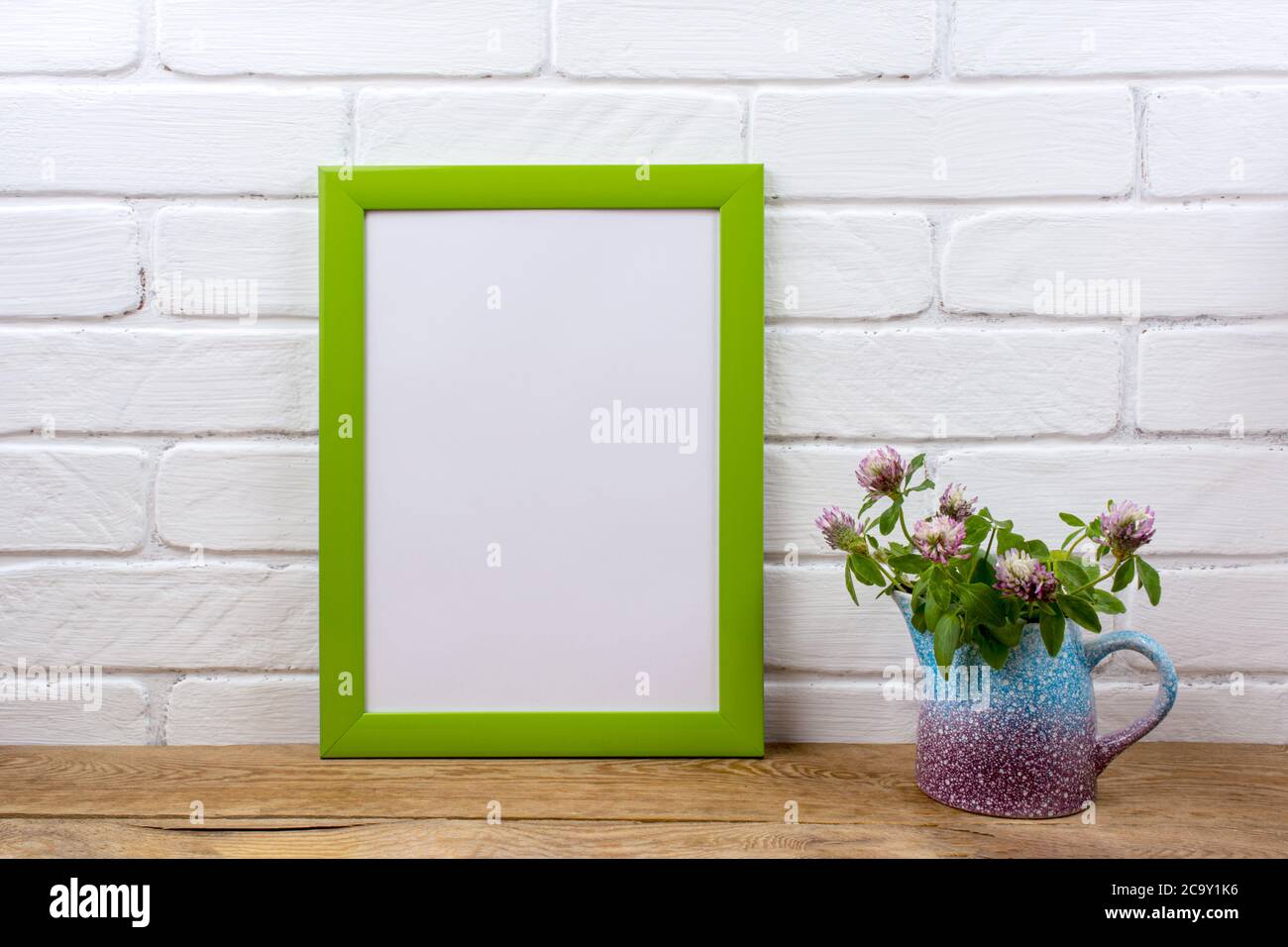 Matboard for framing artwork hi-res stock photography and images - Alamy