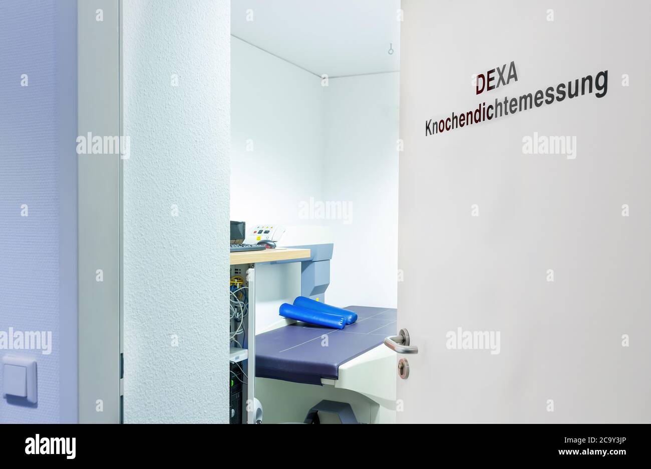 Bone density hi-res stock photography and images - Alamy