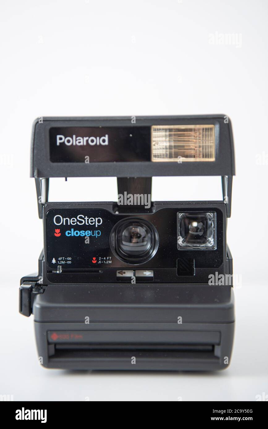 A Polaroid One Step Close up 600 instant film camera Stock Photo - Alamy